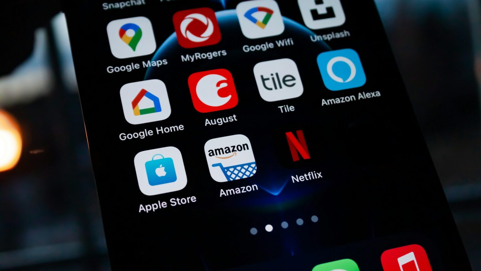 パソコンやゲーム機の出力を1つのモニター、1つのスピーカーにまとめる方法。【HDMI切替器】